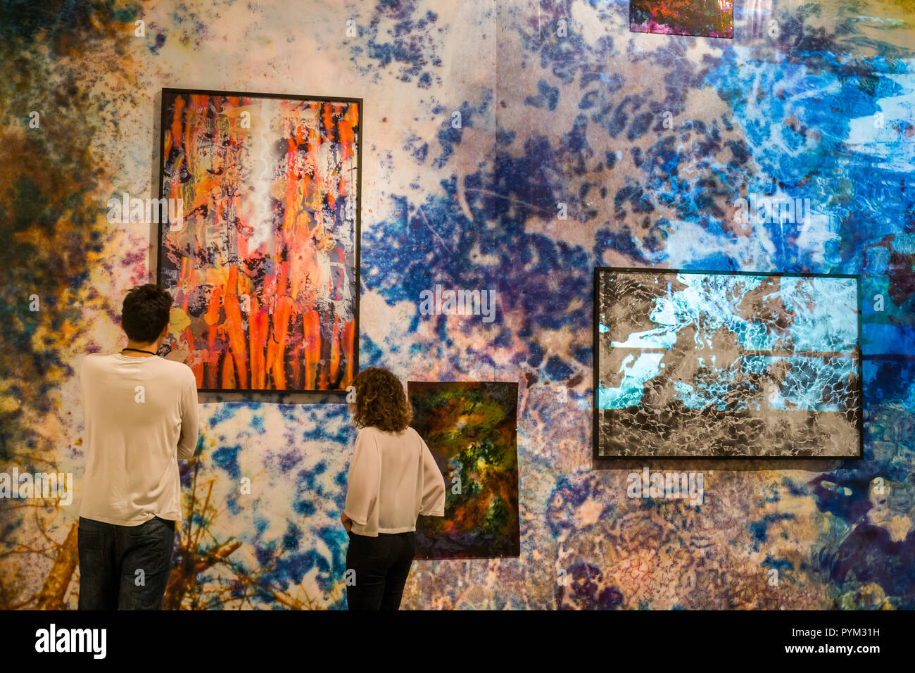 Tate modern installation hi-res stock photography and images - Alamy