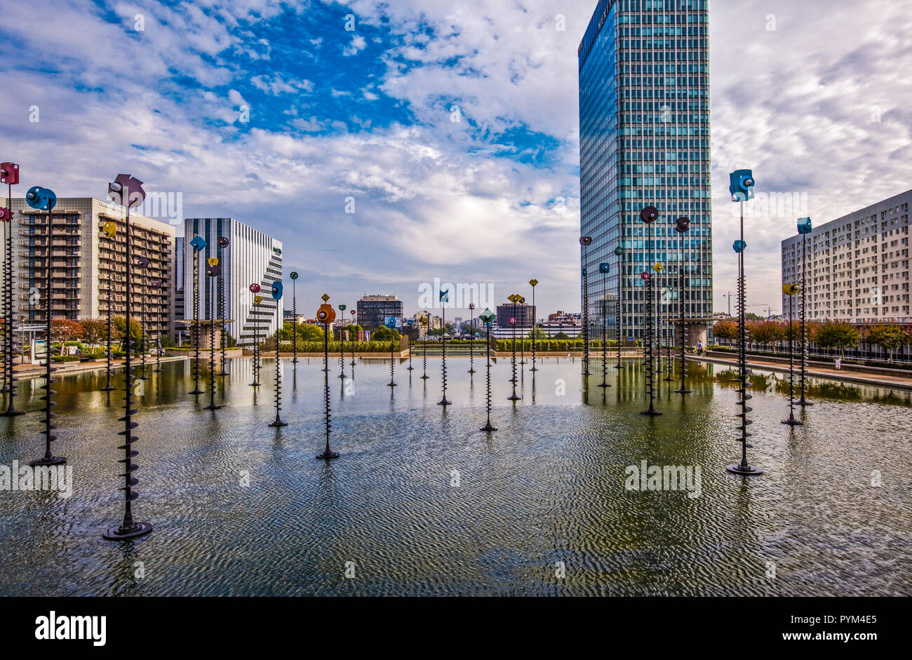 France,Paris, La Defense, the fountain of the Esplanade Stock Photo - Alamy