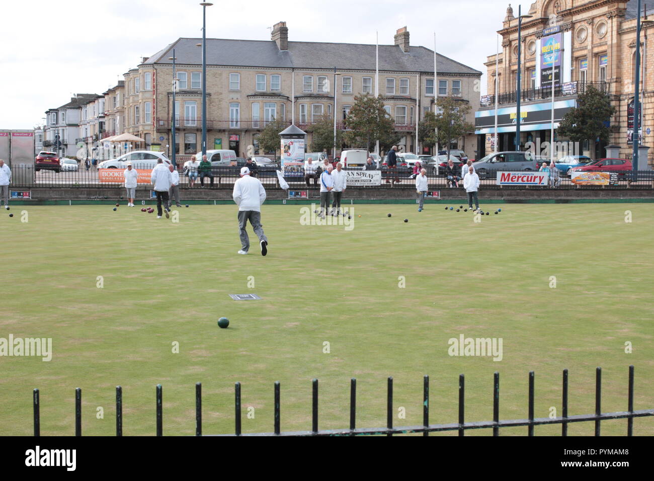 Playing target bowls hi-res stock photography and images - Alamy
