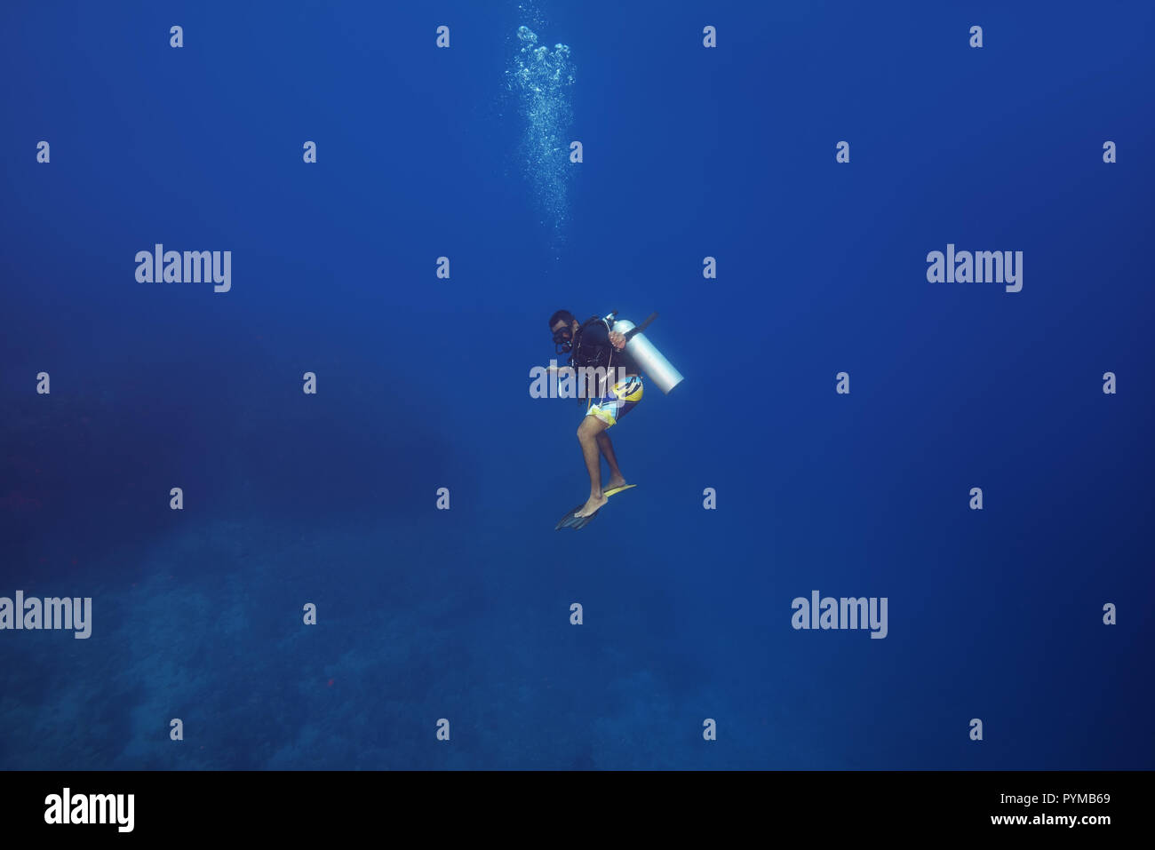 Underwater current hi-res stock photography and images - Alamy