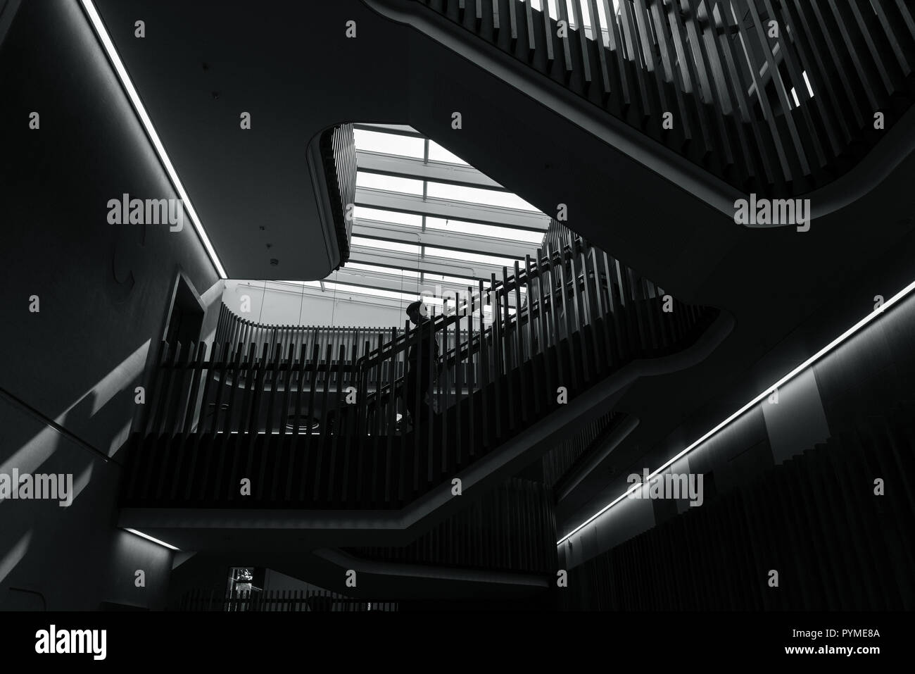 Physics building hi-res stock photography and images - Alamy