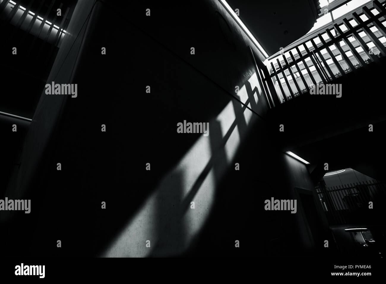 Building physics hi-res stock photography and images - Alamy