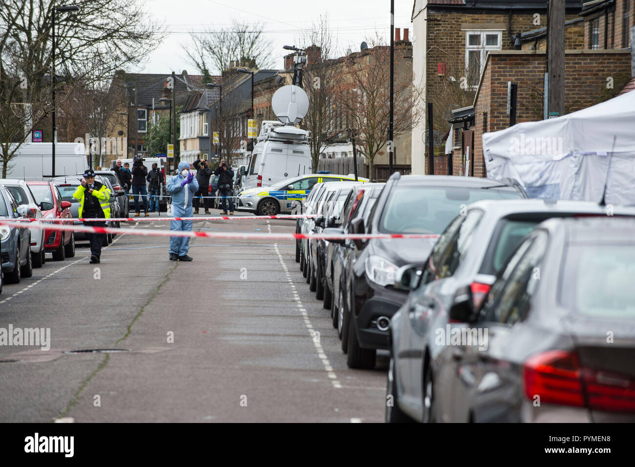 Forensics officers attend scene hi-res stock photography and images - Alamy
