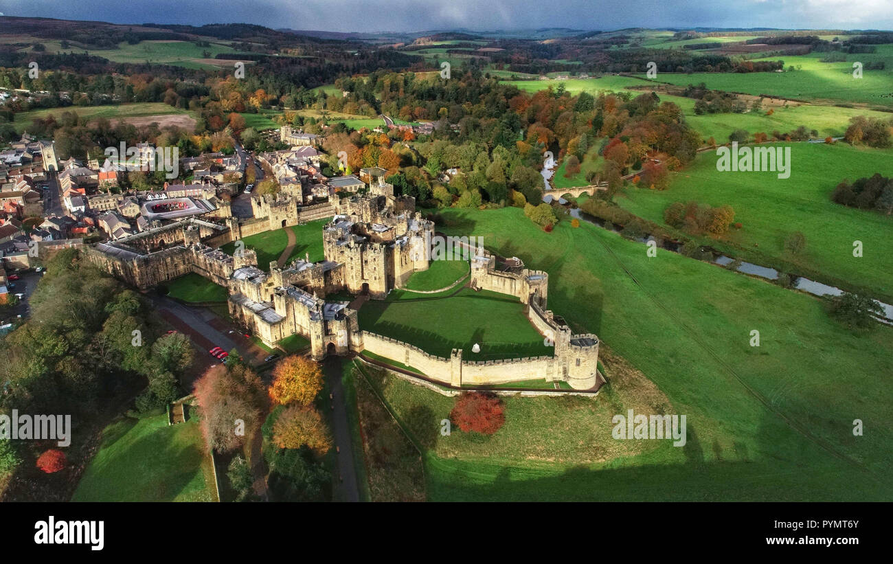 An aerial view of a alnwick castle hi-res stock photography and images ...