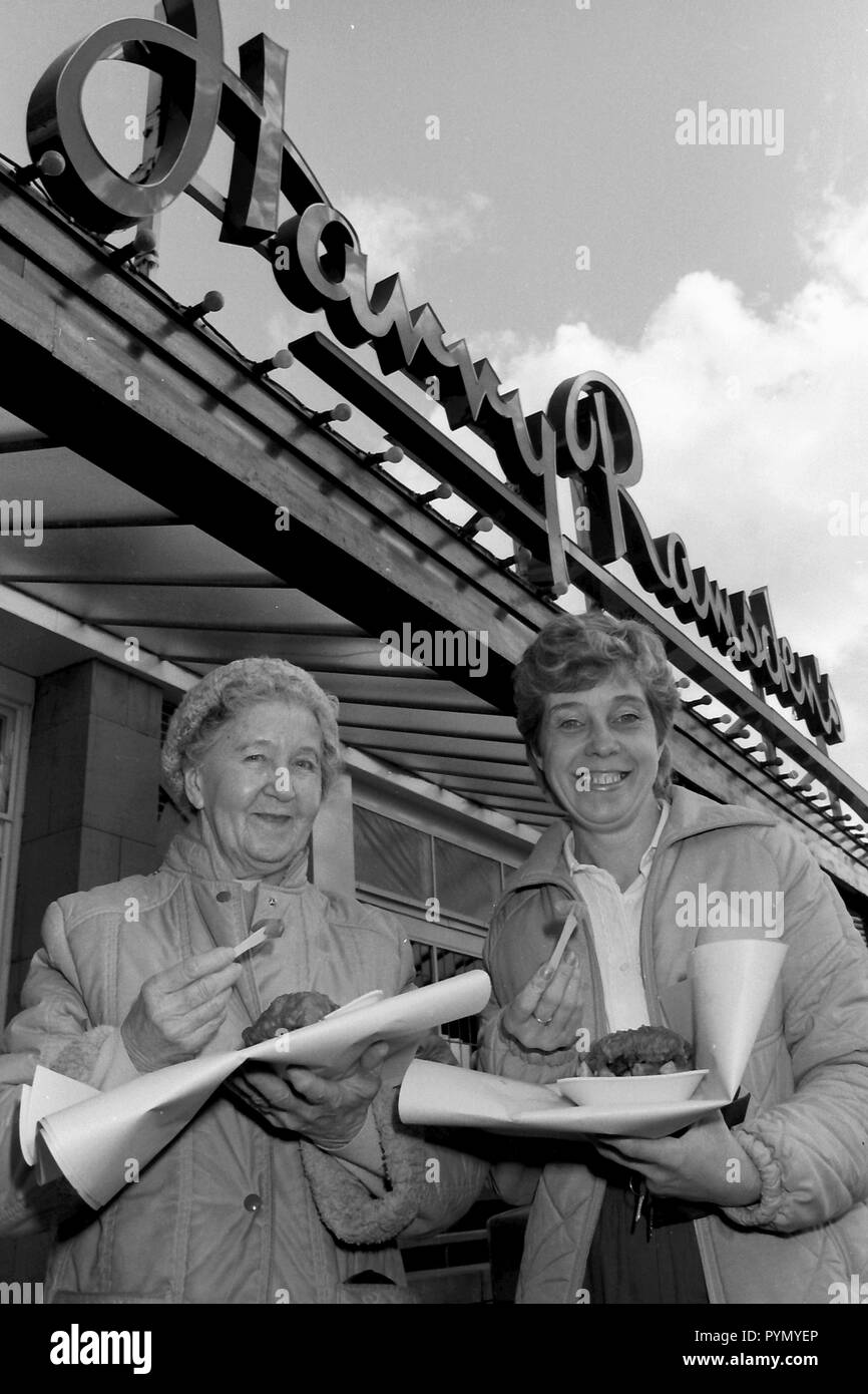 Harry ramsden fish and chips hi-res stock photography and images - Alamy