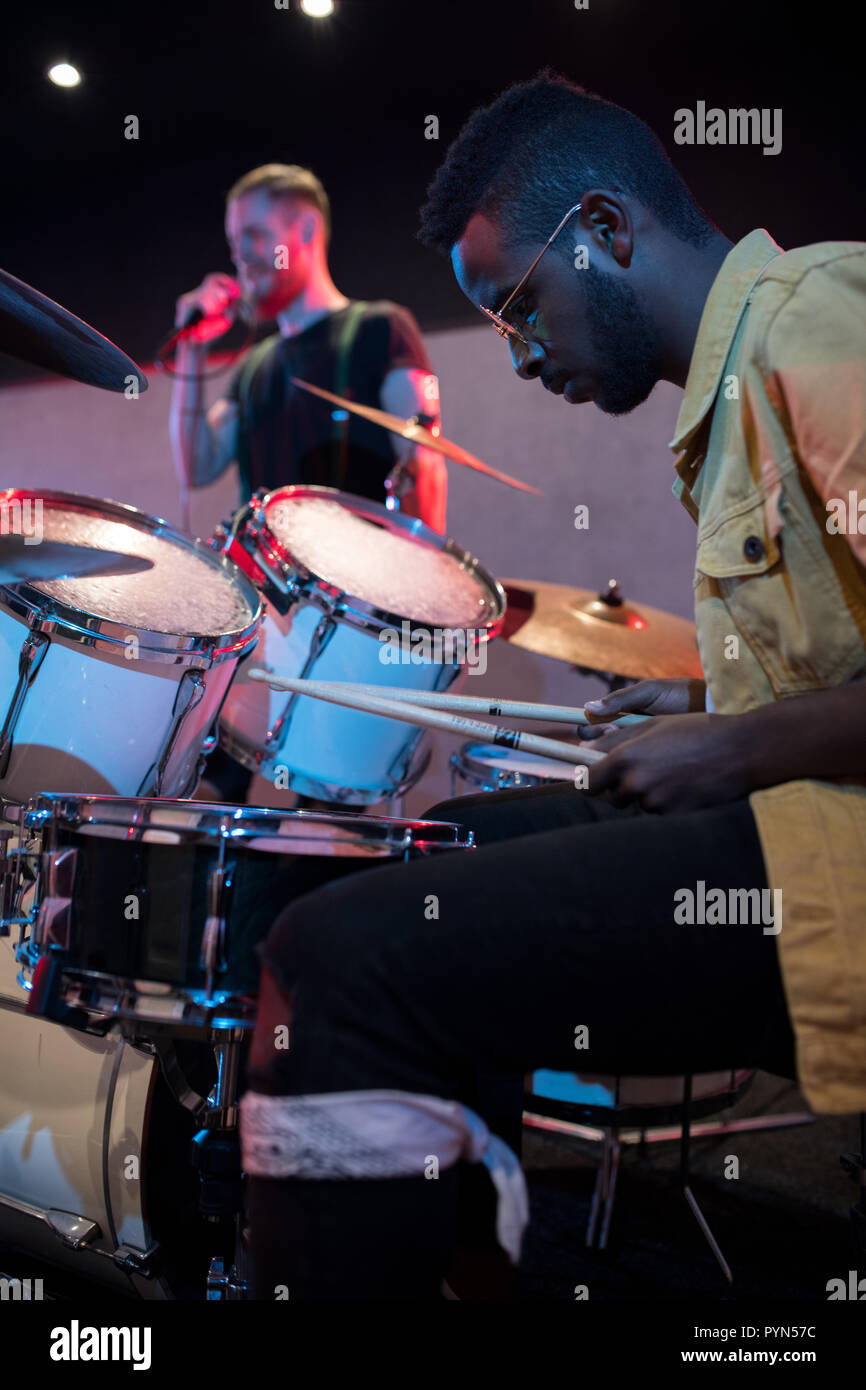 Singing drummer hi-res stock photography and images - Alamy