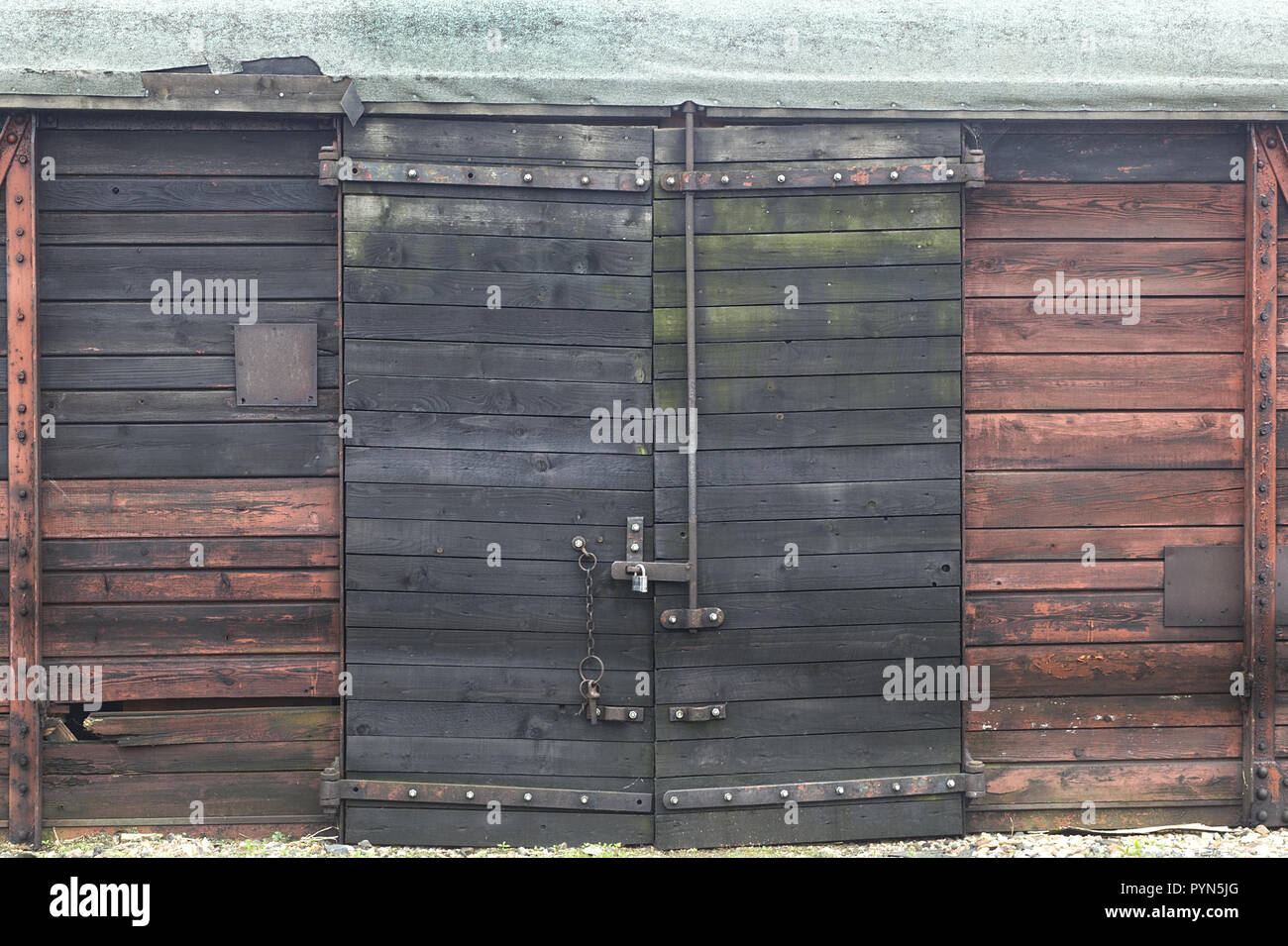 Train storage shed hi-res stock photography and images - Alamy
