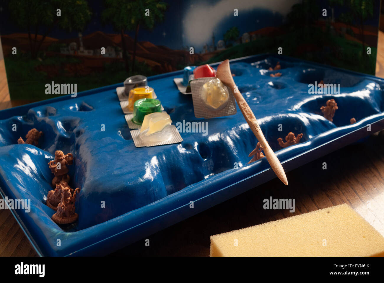 1980s crib box Stock Photo - Alamy