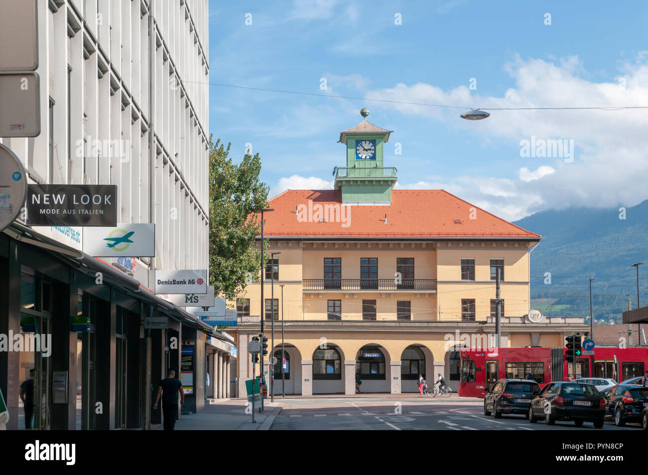 Historic buildings innsbruck hi-res stock photography and images - Alamy
