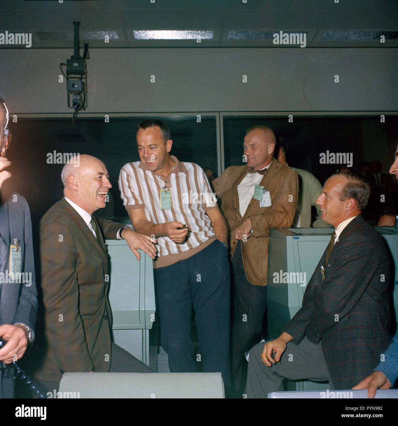 (15 Nov. 1966) --- Dr. Robert R. Gilruth (right), with astronauts, from ...