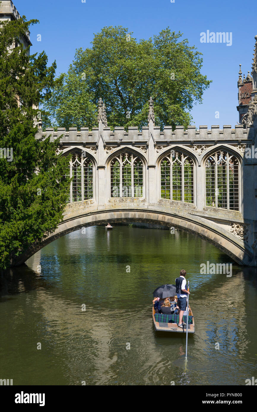 Bridge of sighs cambridge st johns college university history hi-res ...