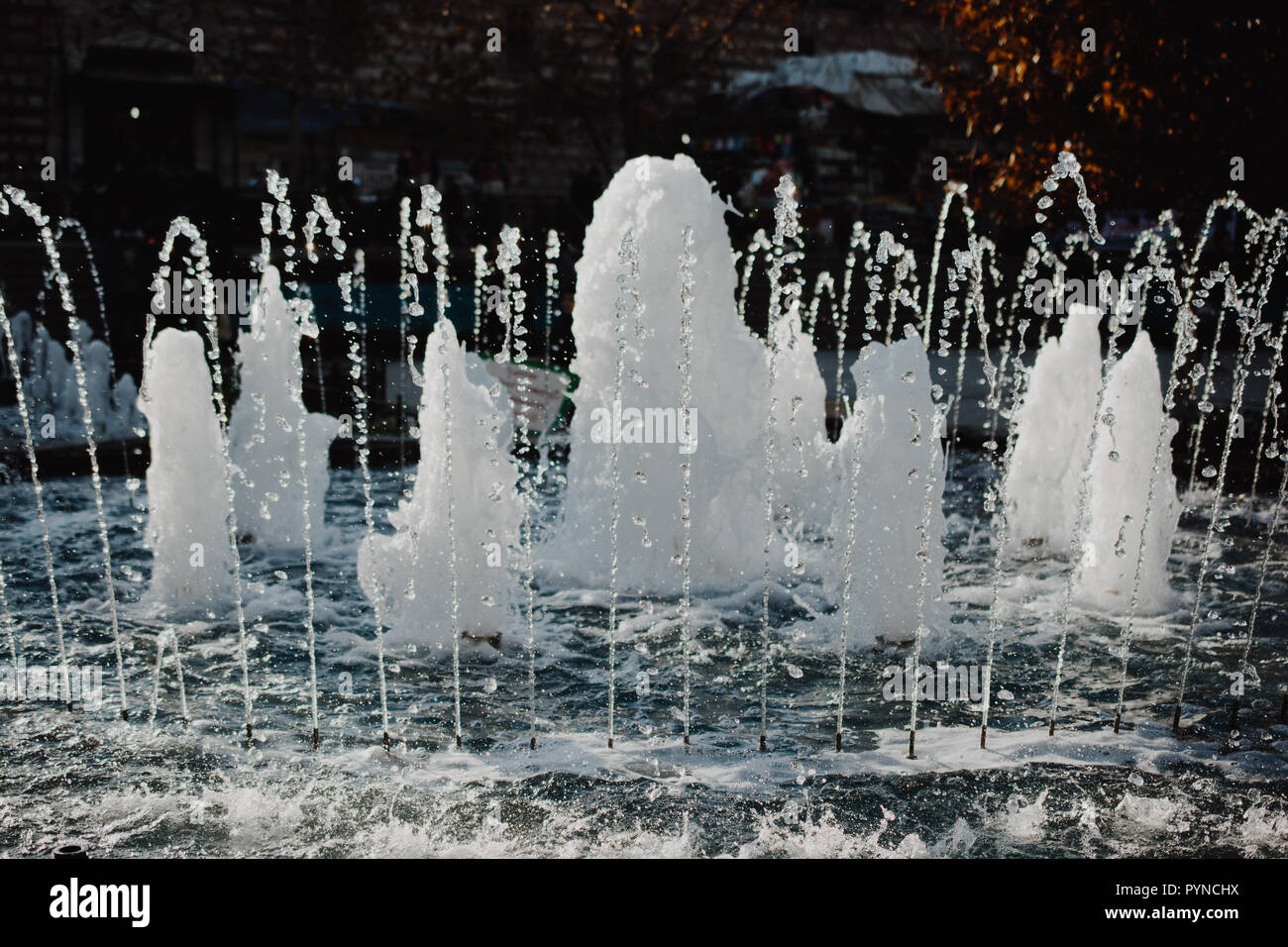 Sparkling fountains hi-res stock photography and images - Alamy