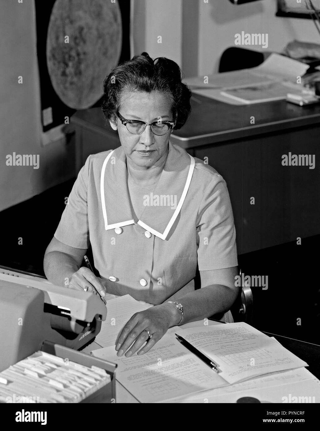 1960s nasa woman hi-res stock photography and images - Alamy