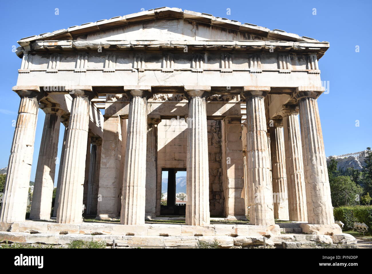 Doric peripteral temple hi-res stock photography and images - Alamy