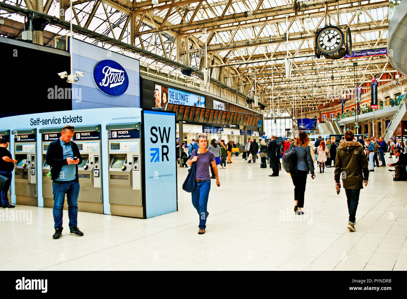 Waterloo Station Concourse, London, England Stock Photo - Alamy