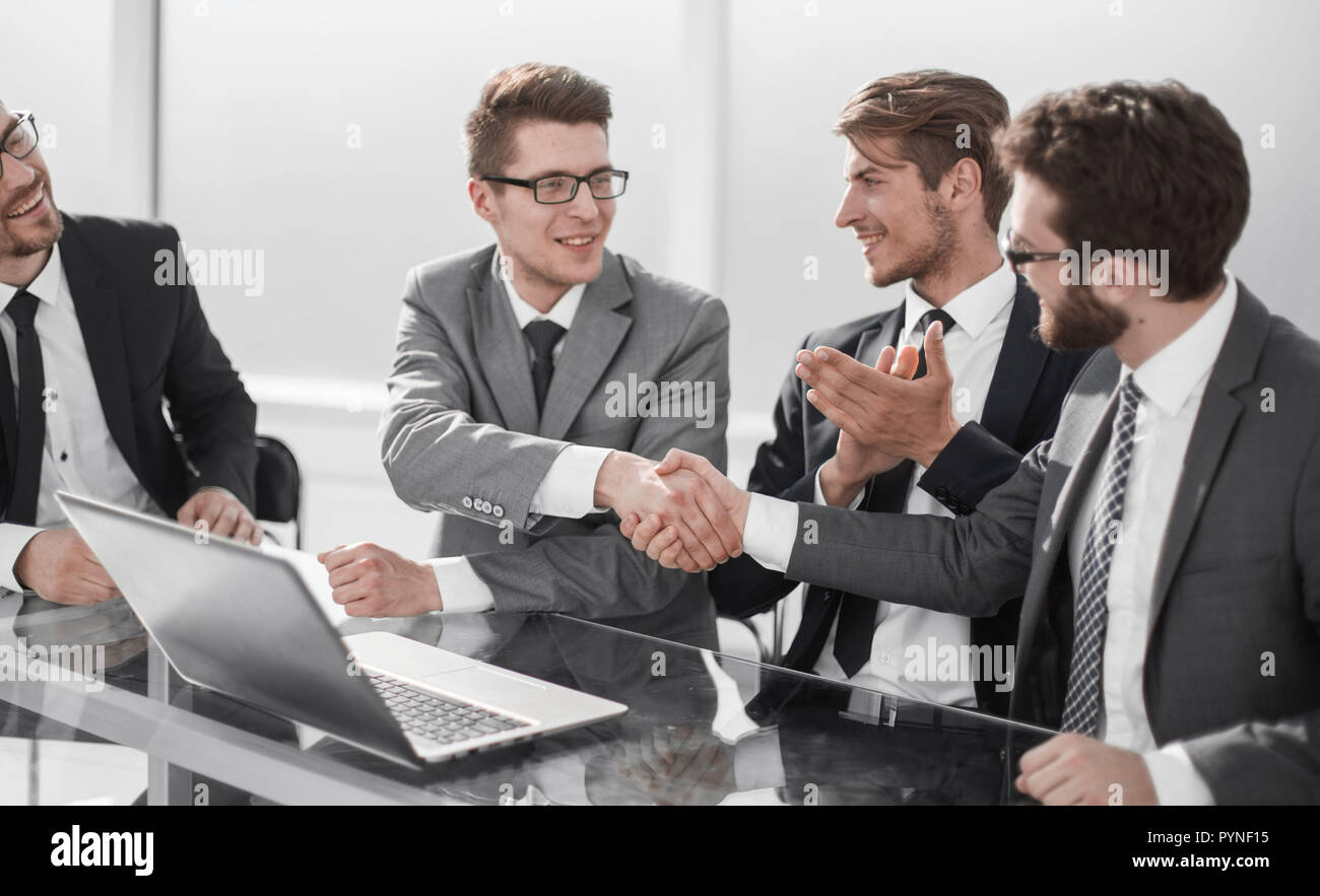 handshake business partners at a business meeting Stock Photo - Alamy