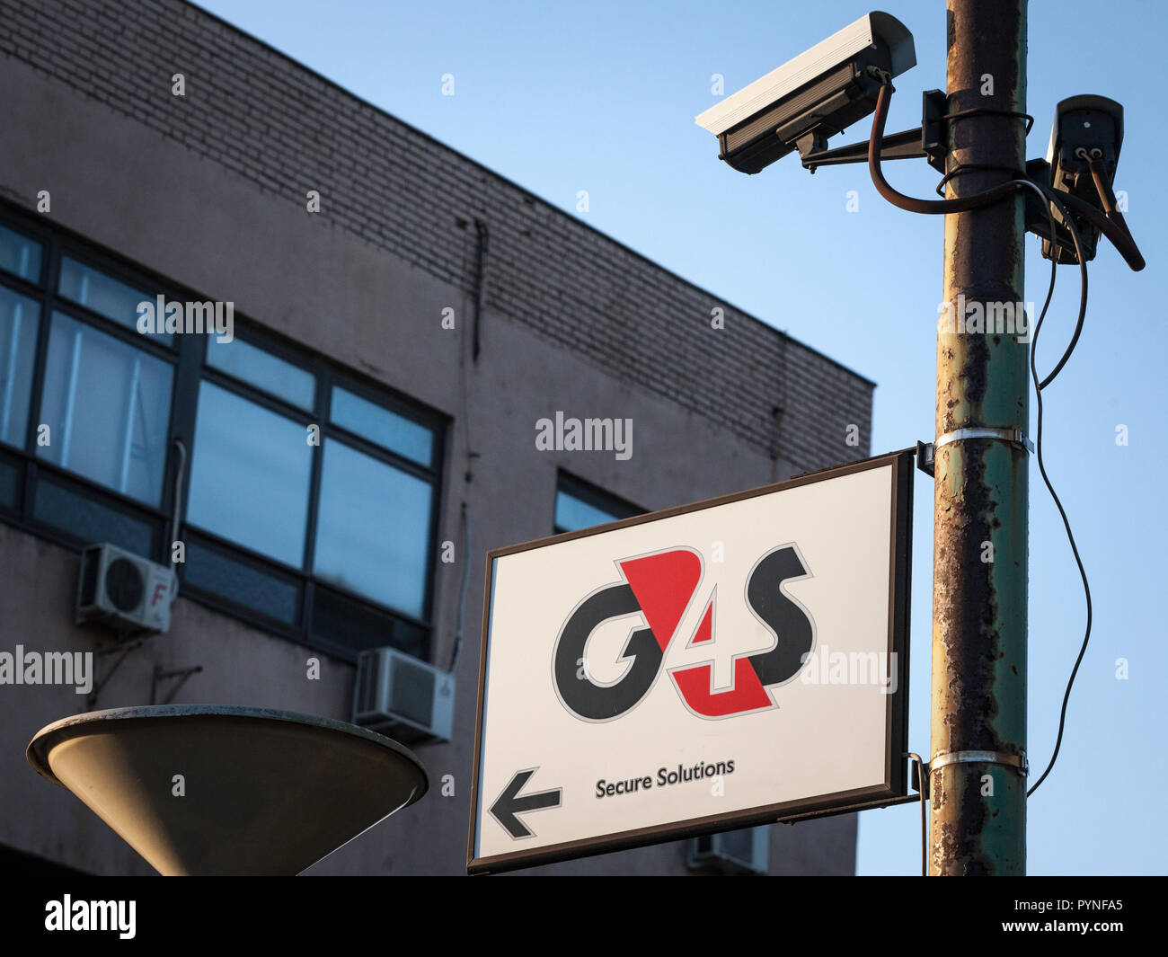 Security company sign hi-res stock photography and images - Alamy