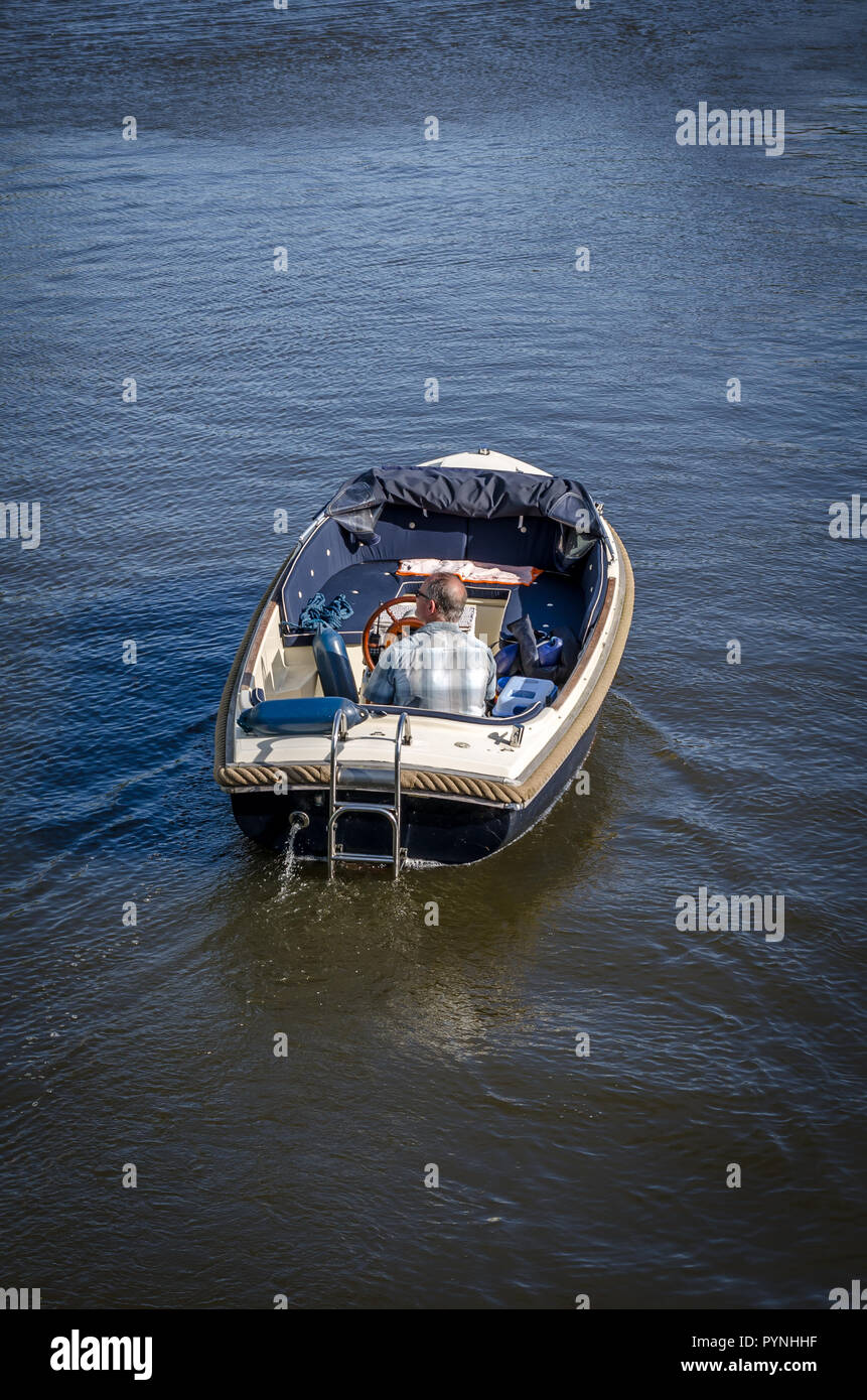 Sloop boat hi-res stock photography and images - Alamy