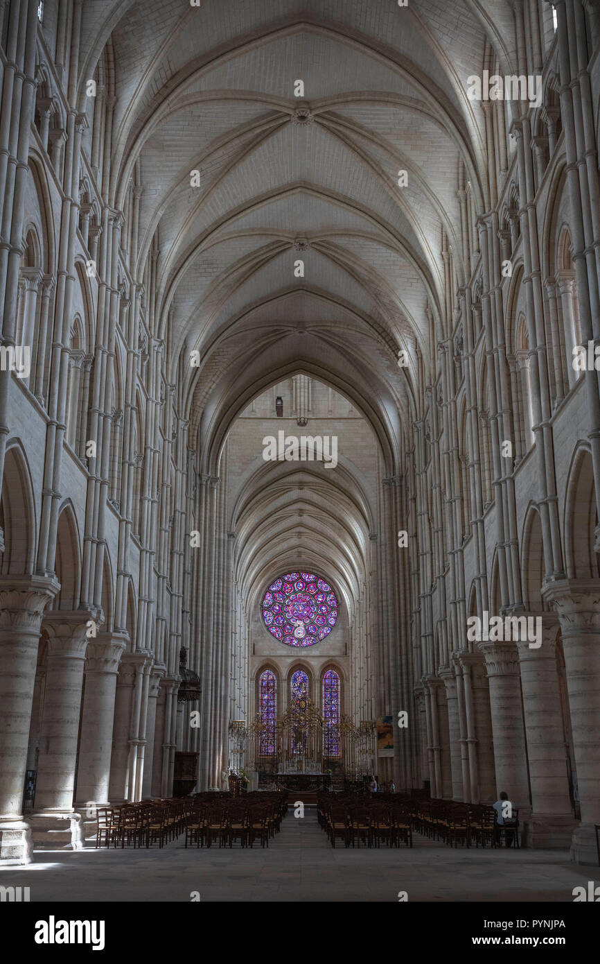 Interior of the Cathedral Notre-Dame de Laon in France Stock Photo - Alamy