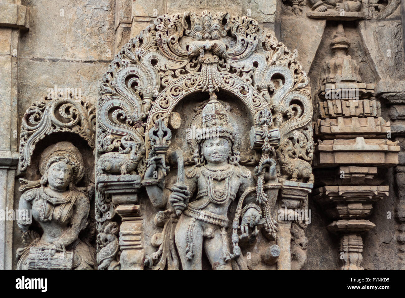 Intricate carvings of Hindu deities and Puranic stories in Belur and ...