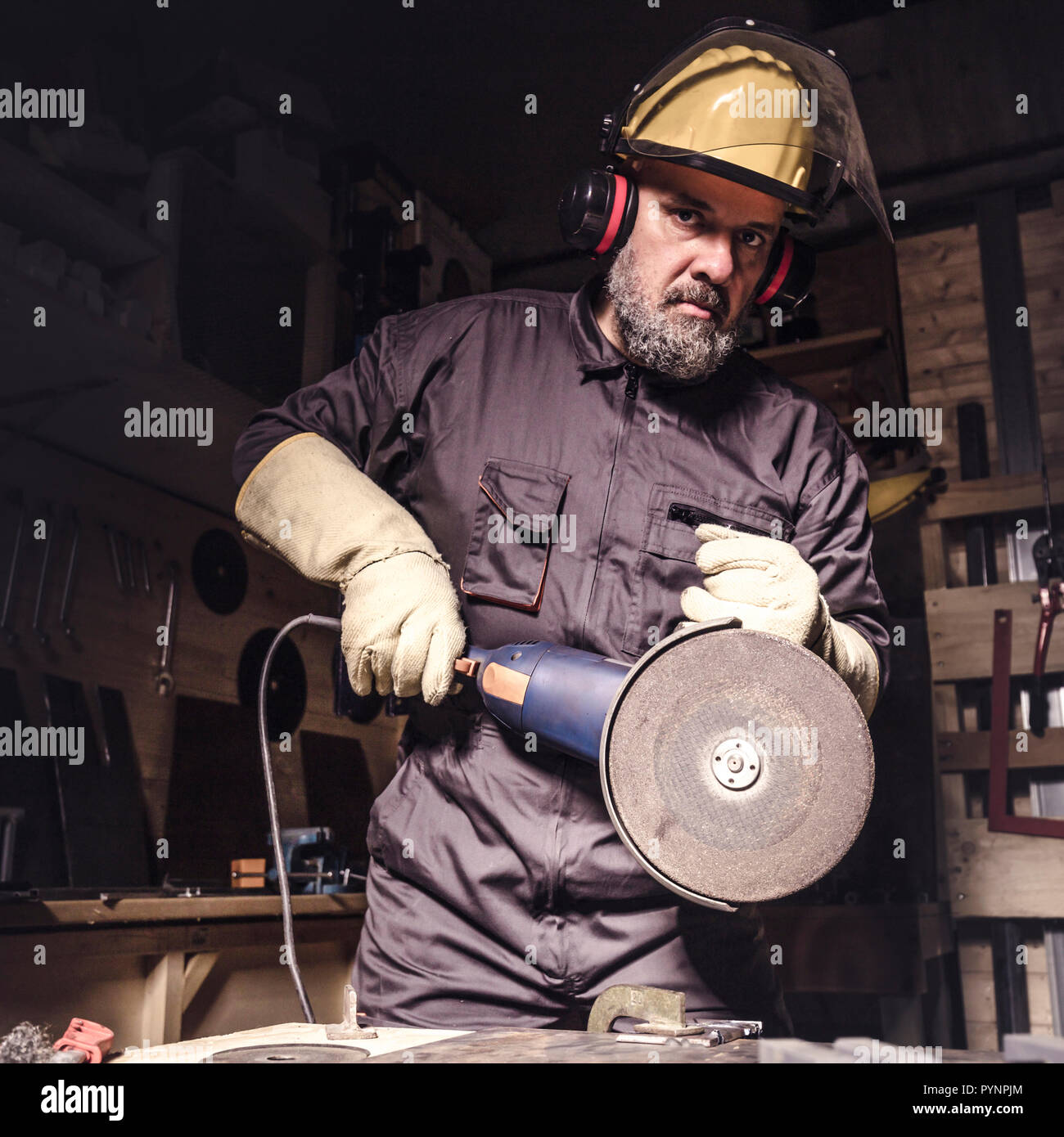 Labor at work hi-res stock photography and images - Alamy