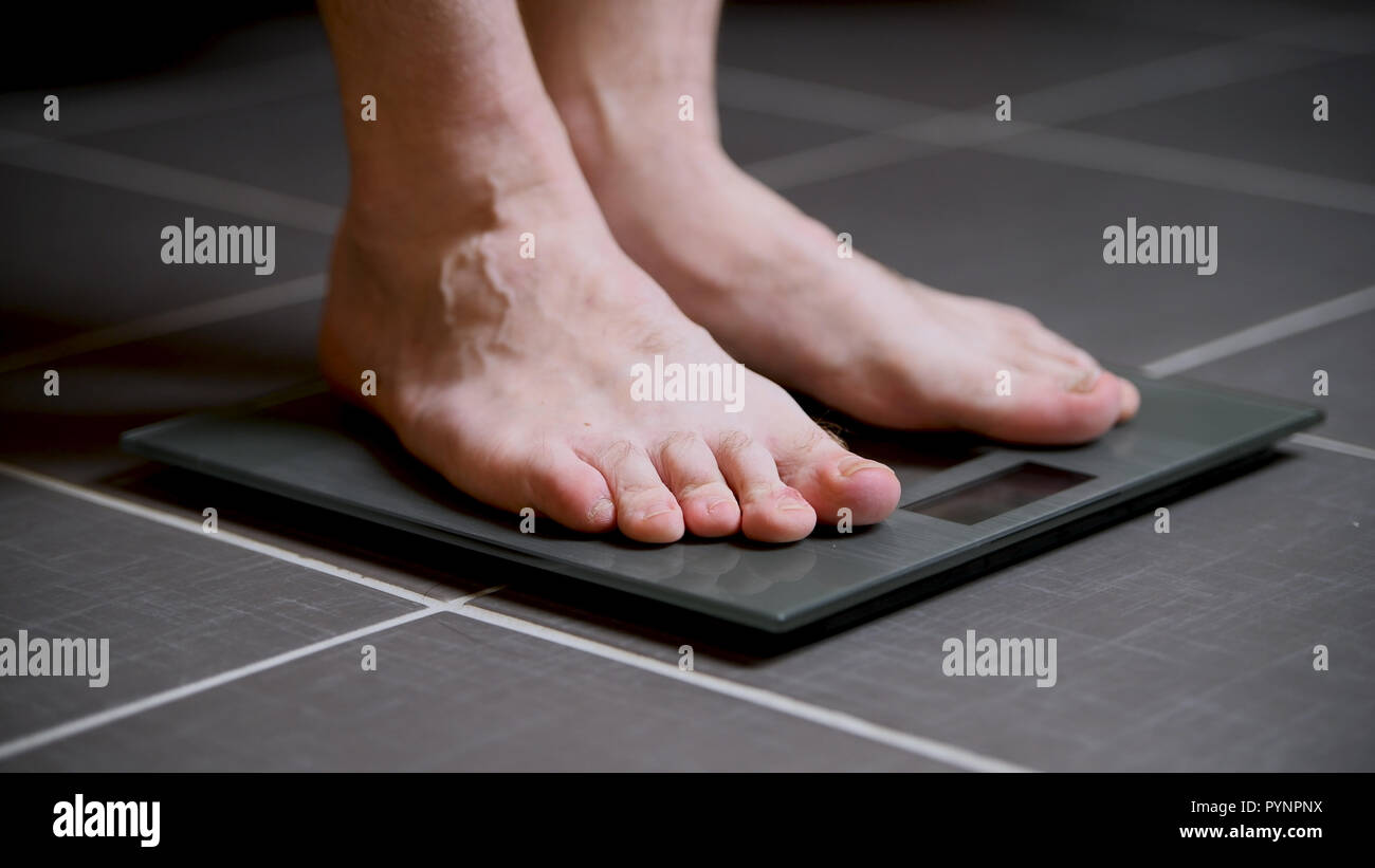 Overweight male exercising hi-res stock photography and images - Alamy