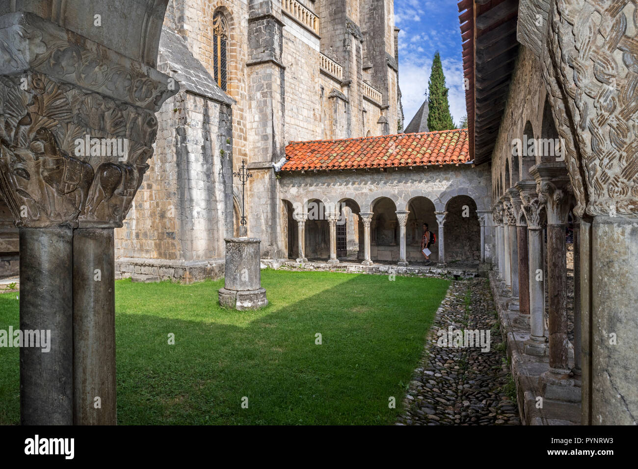 Cloister of the Cathédrale Sainte-Marie / Cathédrale Notre-Dame de ...