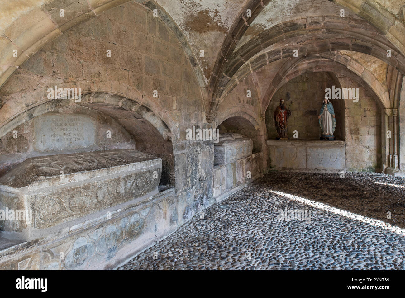 Romanesque sarcophagus hi-res stock photography and images - Alamy