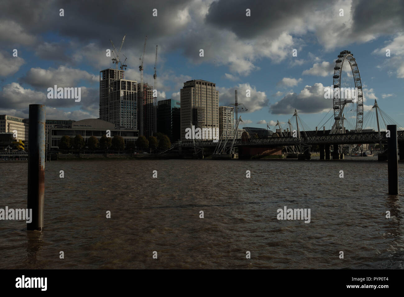 London, UK. 29th October, 2018. Clouds gather over London and the ...