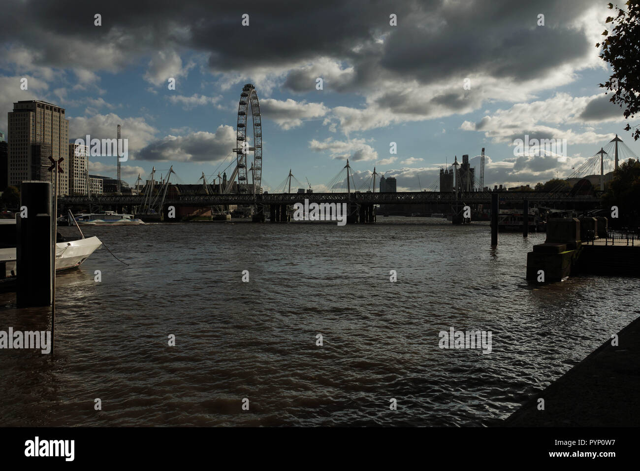 London, UK. 29th October, 2018. Clouds gather over London and the ...
