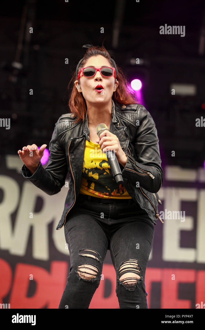 Huntington Beach, Ca. 28th Oct, 2018. Lead vocalist Aimee Allen of The ...