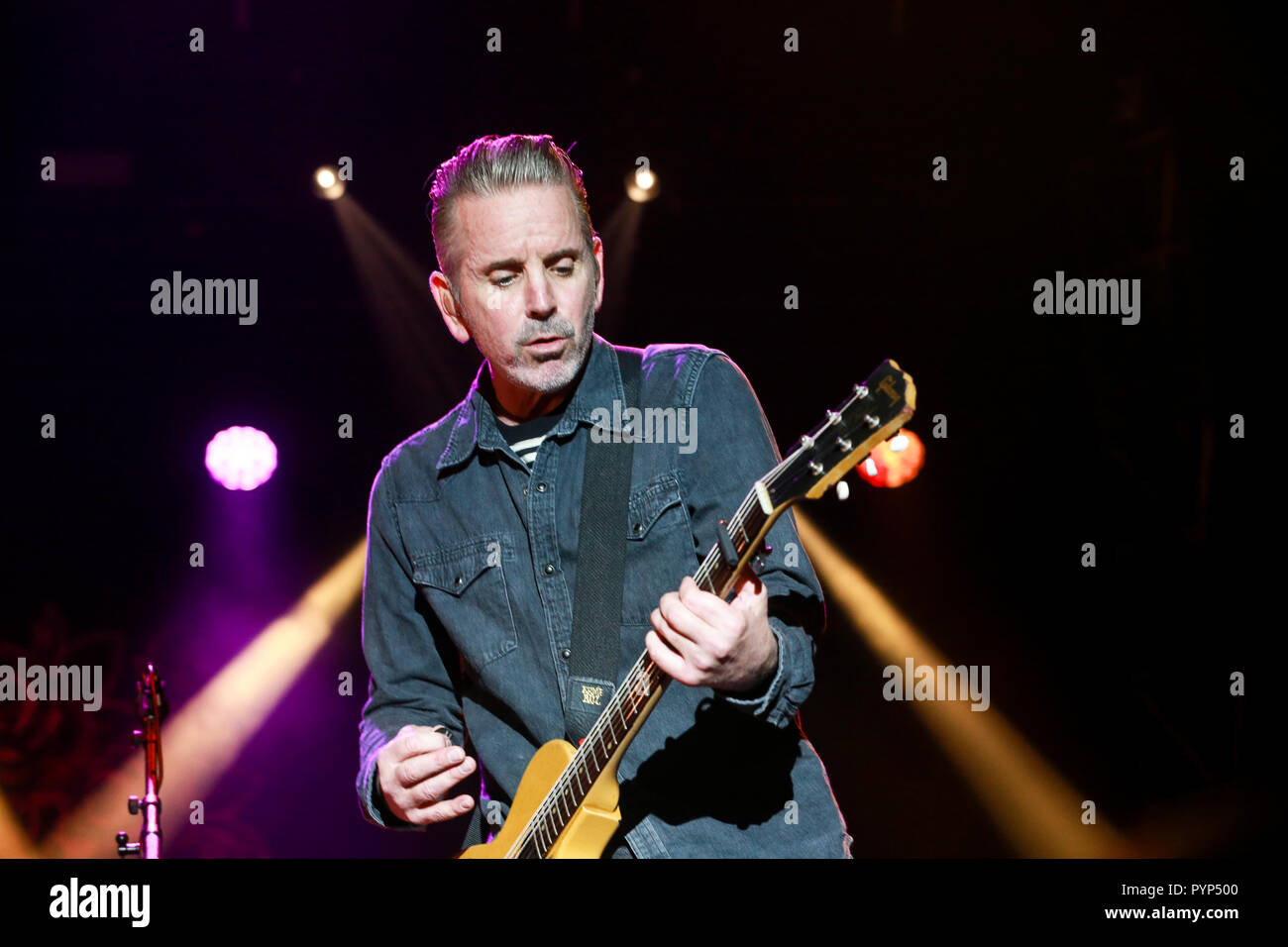 Social distortion hi-res stock photography and images - Alamy