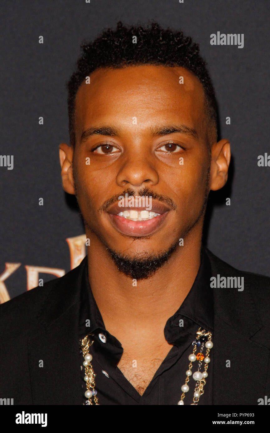 Red buck hi-res stock photography and images - Alamy