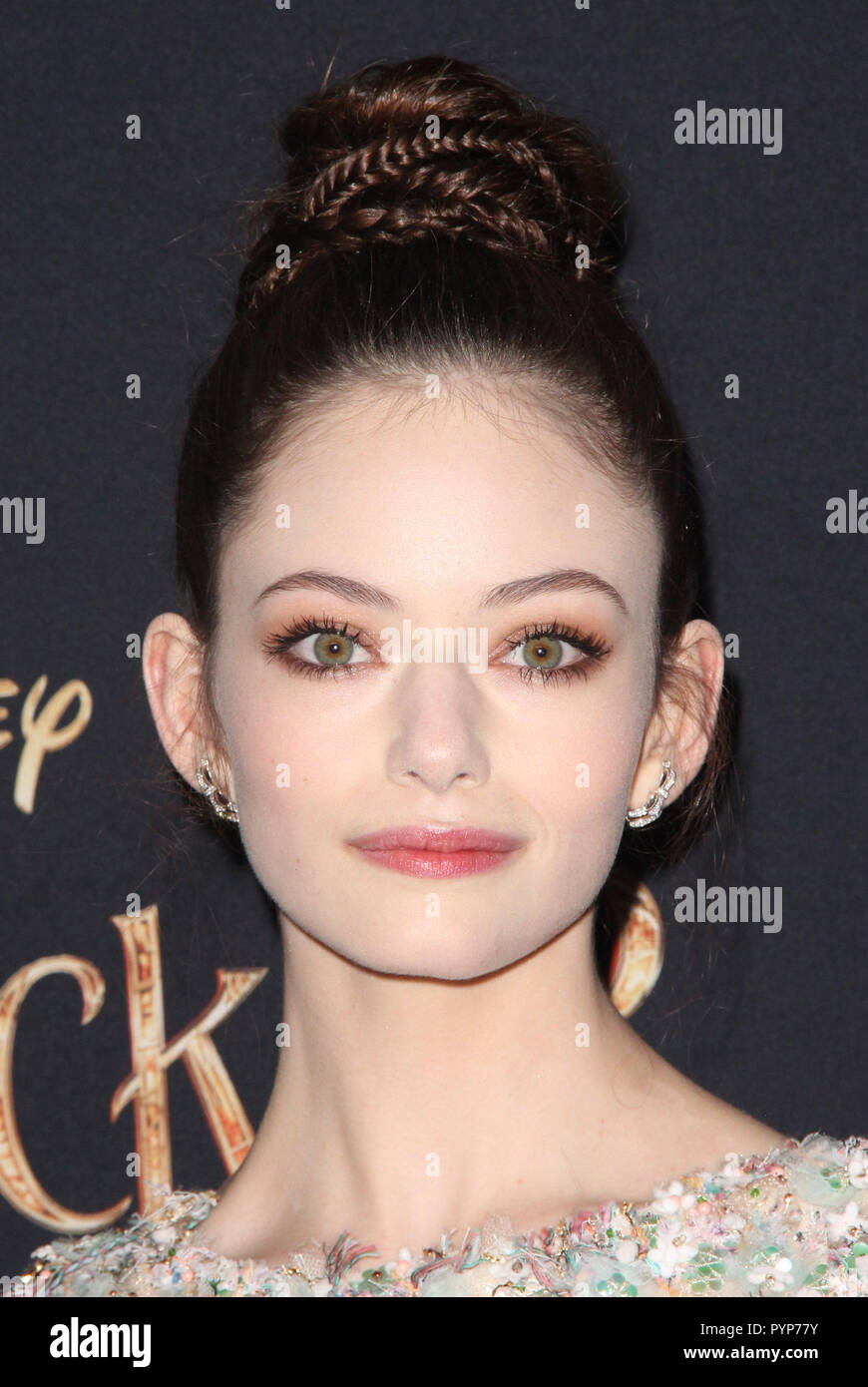 Mackenzie Foy 10/29/2018 The World Premiere of "The Nutcracker and The ...