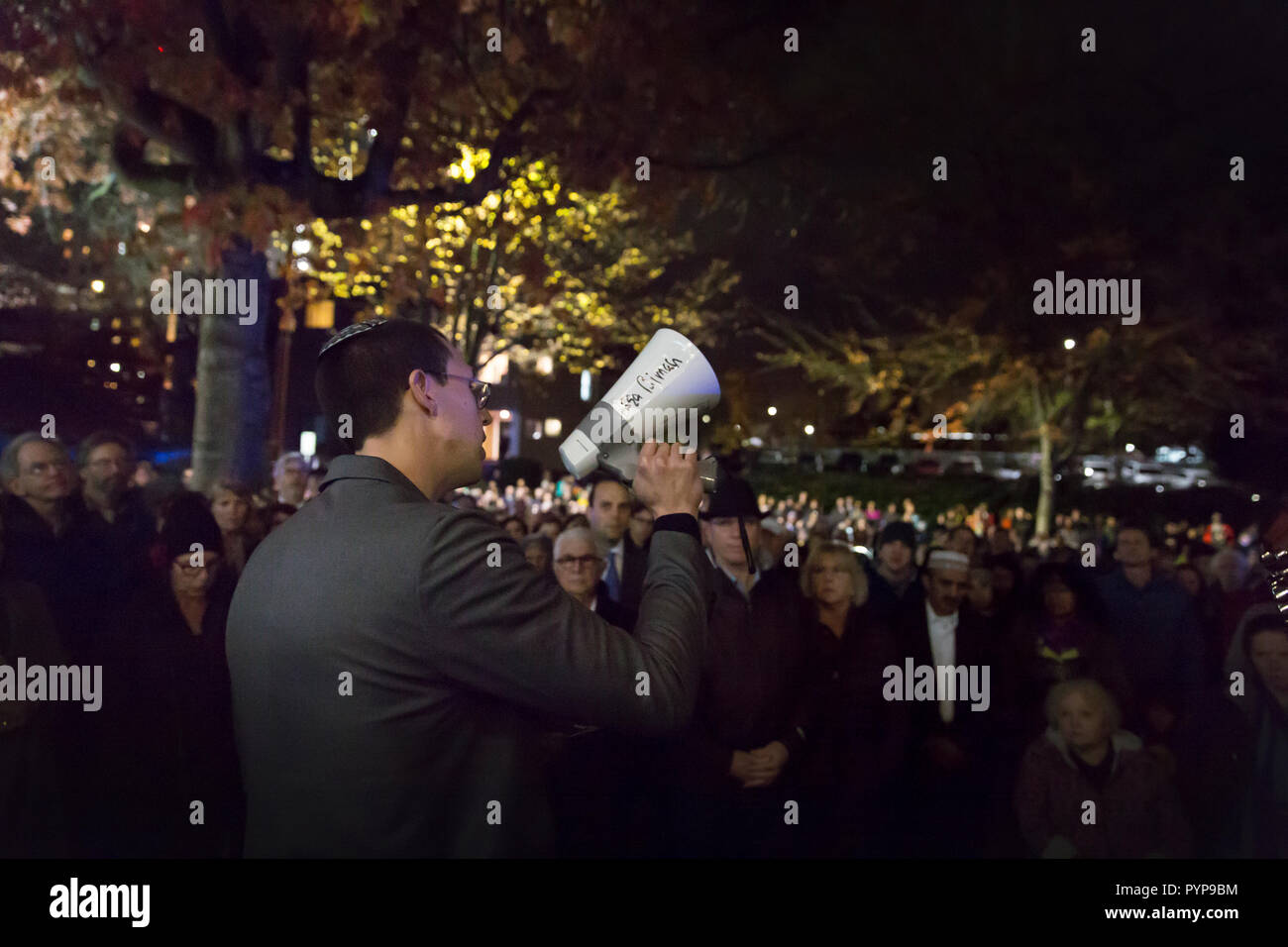 Reform synagogue women hi-res stock photography and images - Alamy