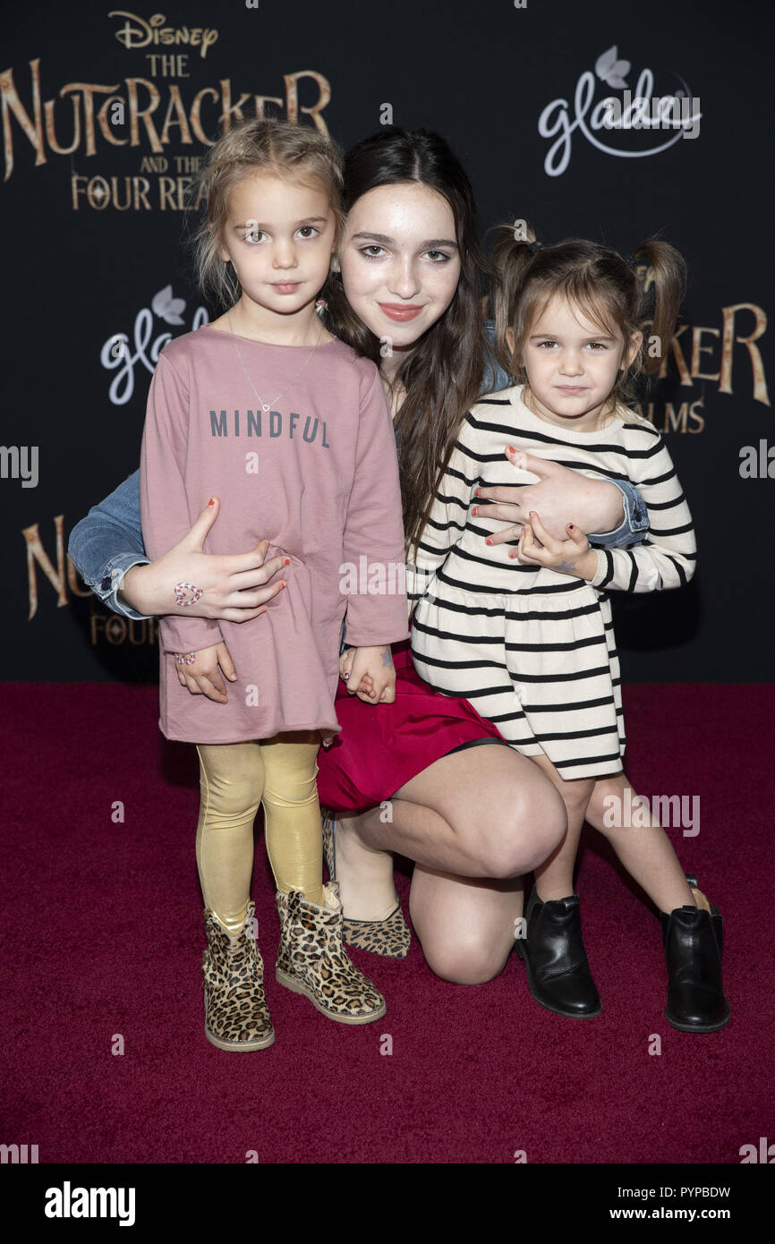 Los Angeles, Ca, USA. 29th Oct, 2018. Mila Stauffer, Kaitlin Stauffer ...