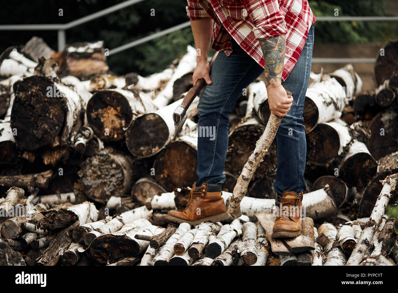Mohawk worker hi-res stock photography and images - Alamy