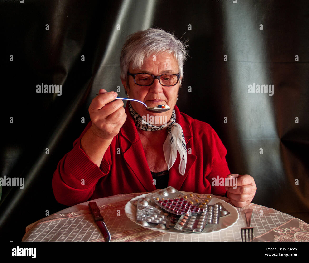 Sick senior eating hi-res stock photography and images - Alamy