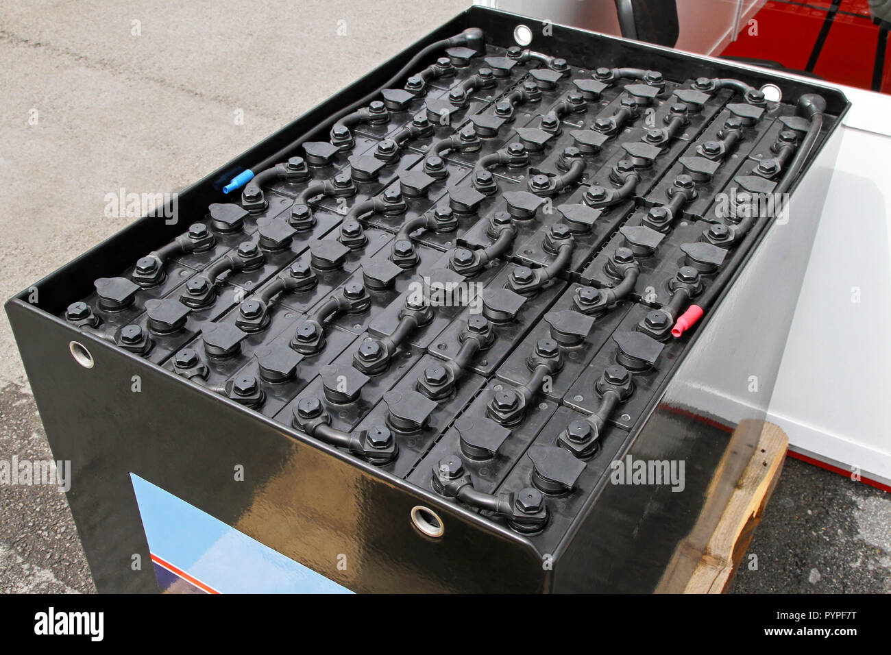 Changeable battery module for commercial forklift transportation Stock ...