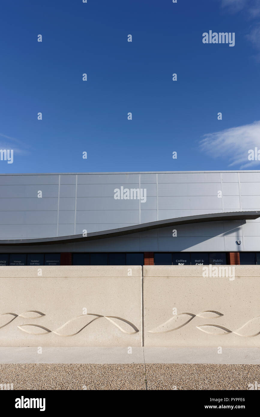 Precast concrete sea wall, coastal flood defences on cleveleys ...
