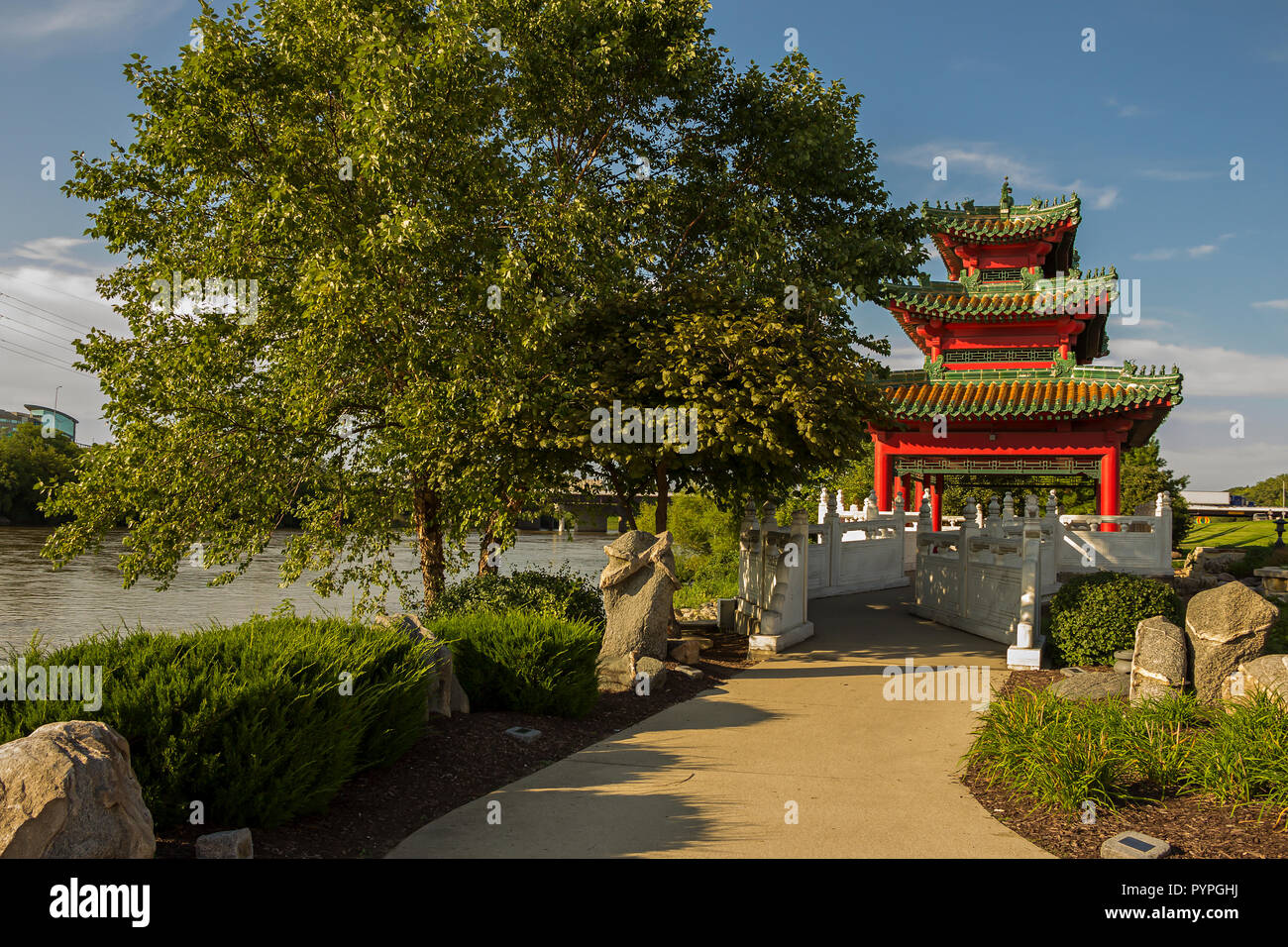 Robert D. Ray Asian Gardens, Chinese pavilion, Muto Recreation Area ...