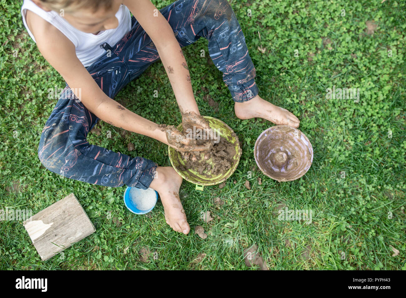 Dirty feet boy hi-res stock photography and images - Alamy