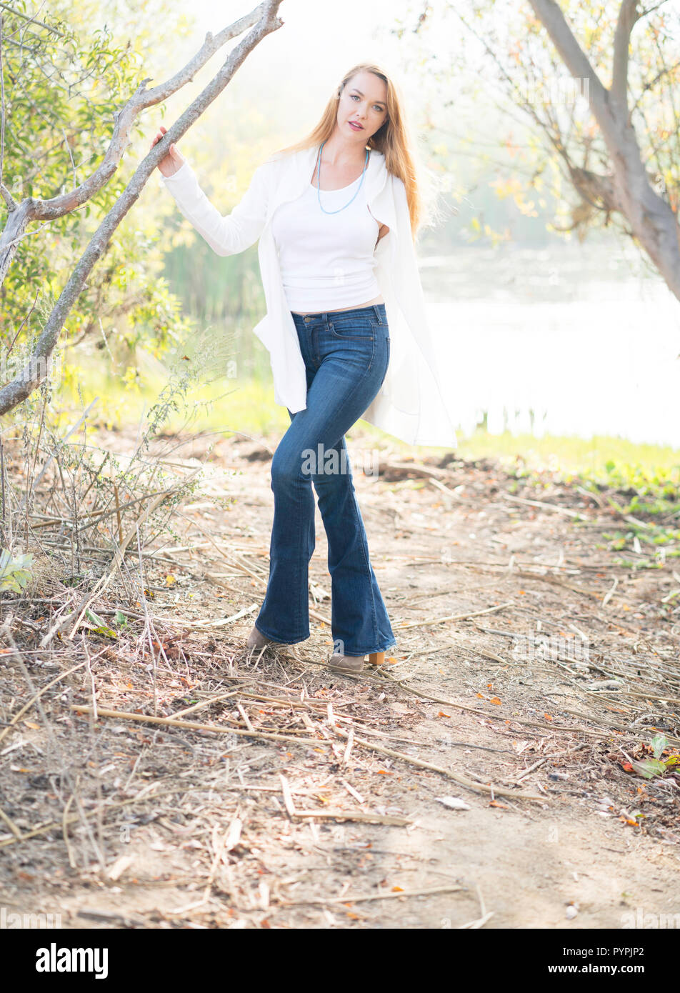 Female pose posing modeling hi-res stock photography and images - Alamy