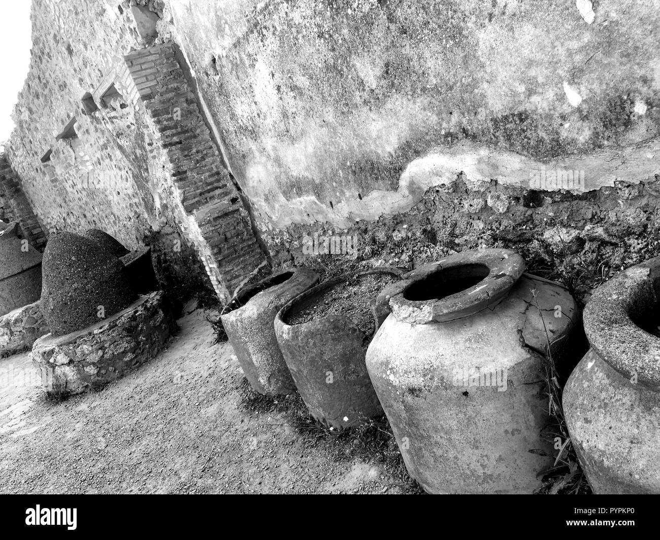 Ancient bakery hi-res stock photography and images - Alamy