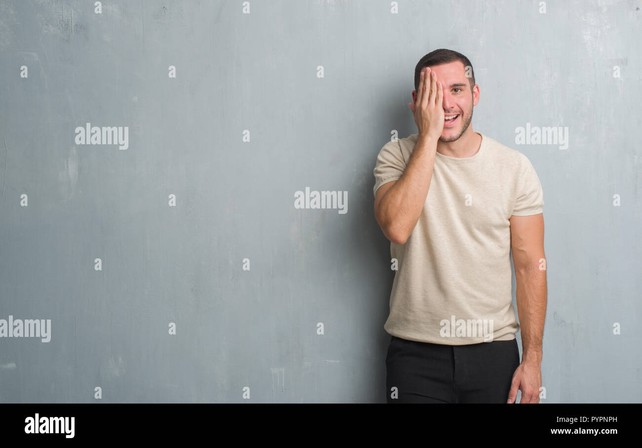 Man Peeking Over Wall Stock Photos & Man Peeking Over Wall Stock Images ...