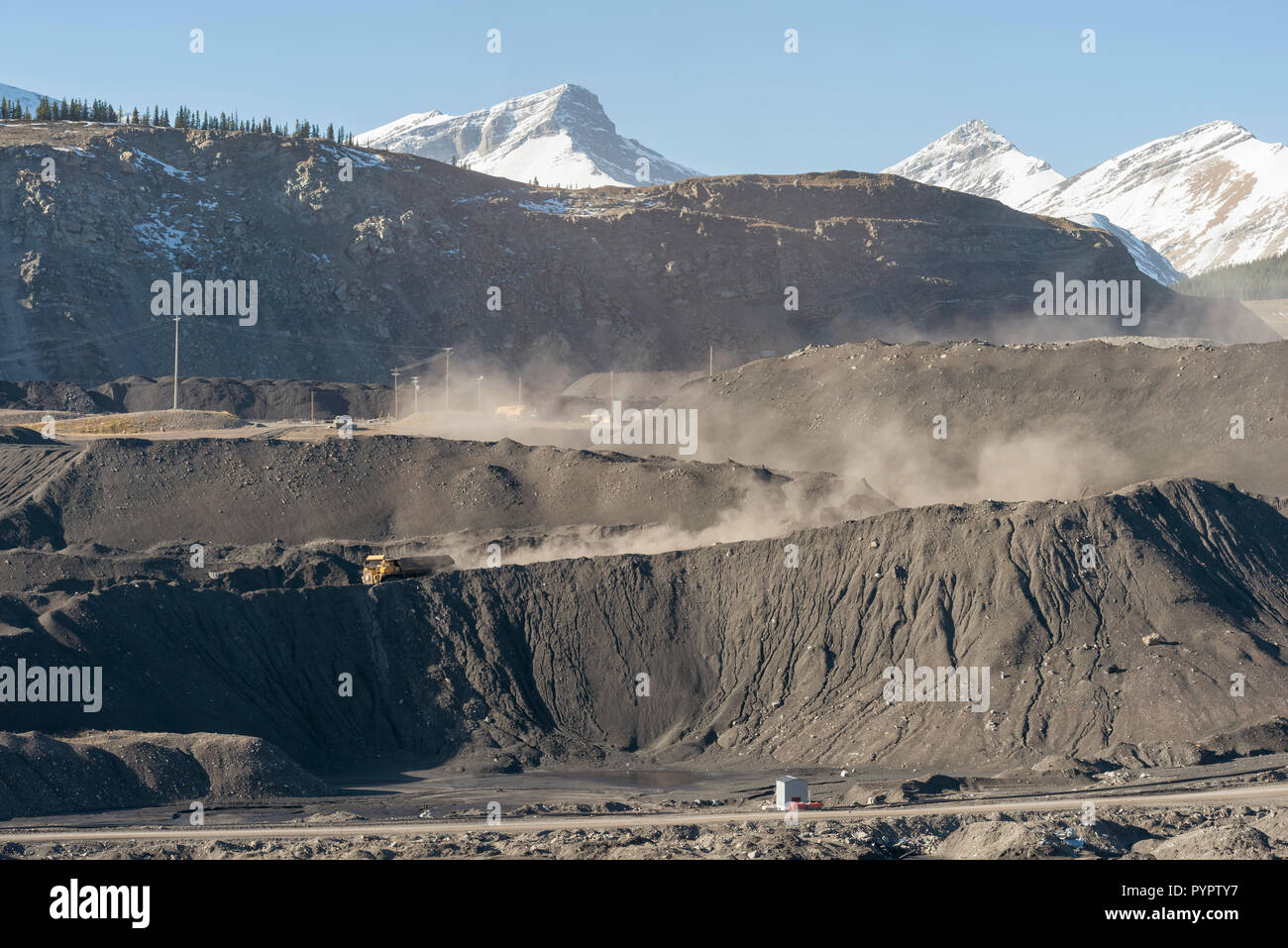 Luscar mountain hi-res stock photography and images - Alamy
