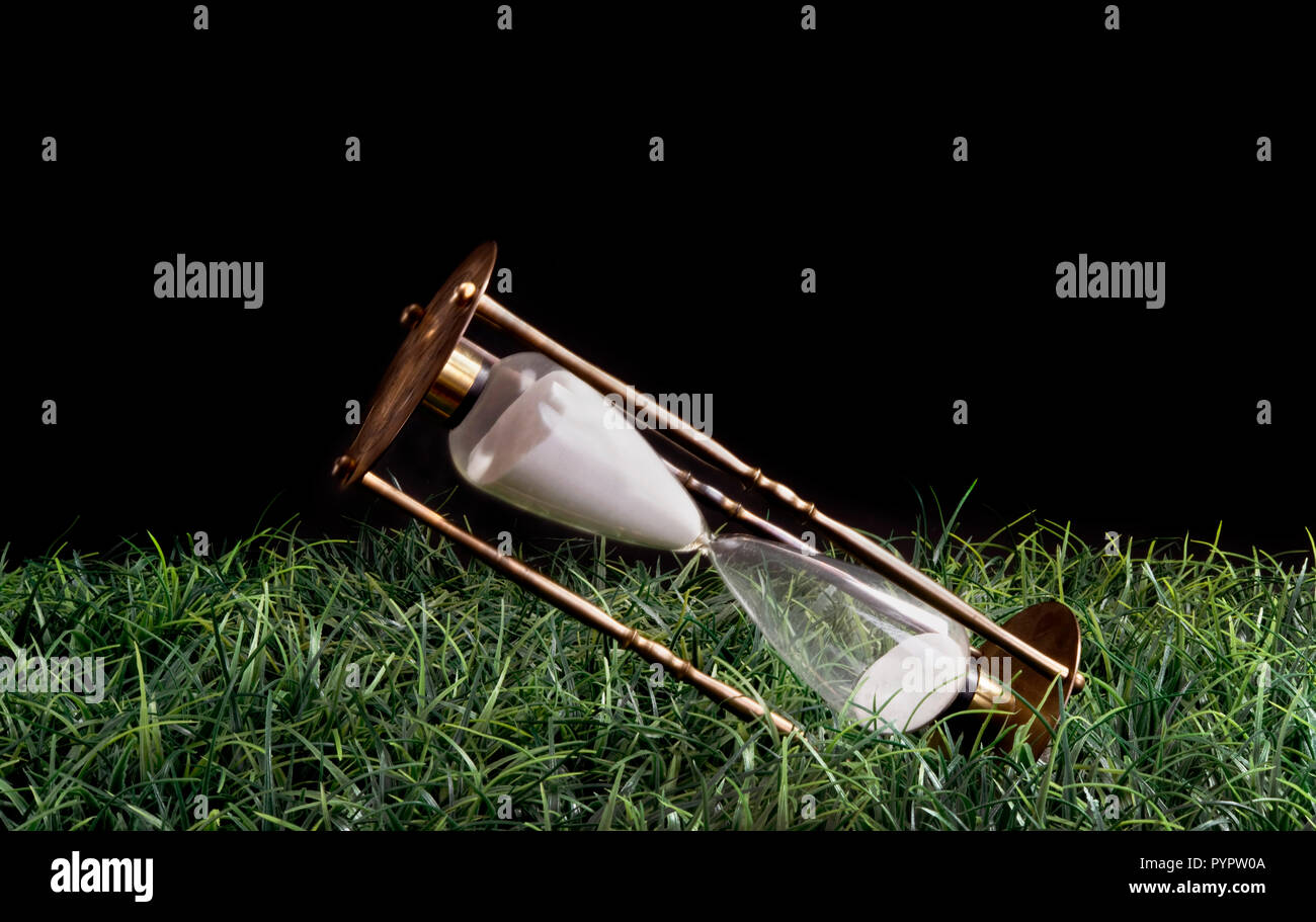 Sand timer running out hi-res stock photography and images - Alamy