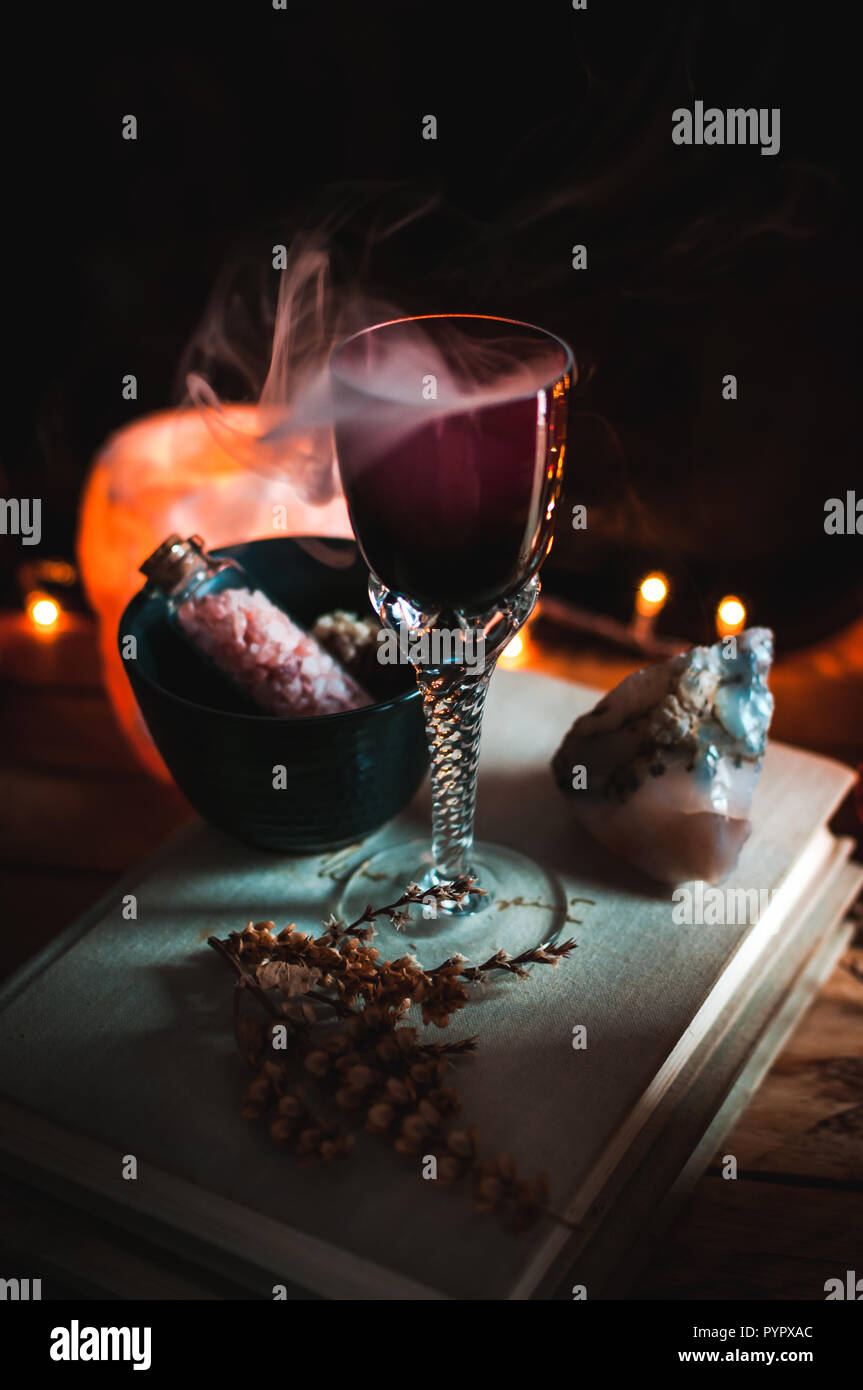 Glass magic hi-res stock photography and images - Alamy