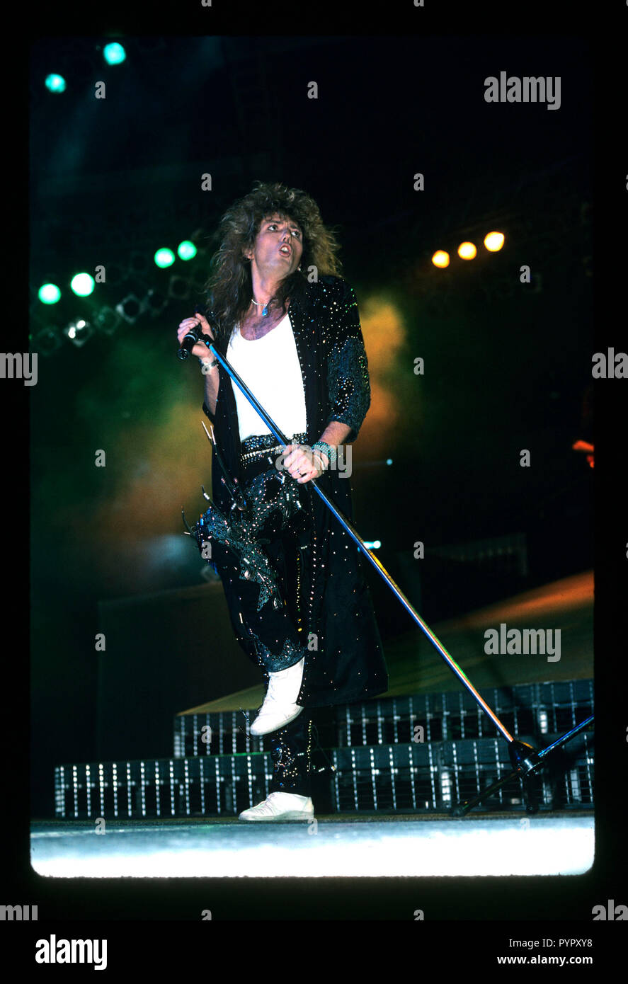 David coverdale 1987 hi-res stock photography and images - Alamy