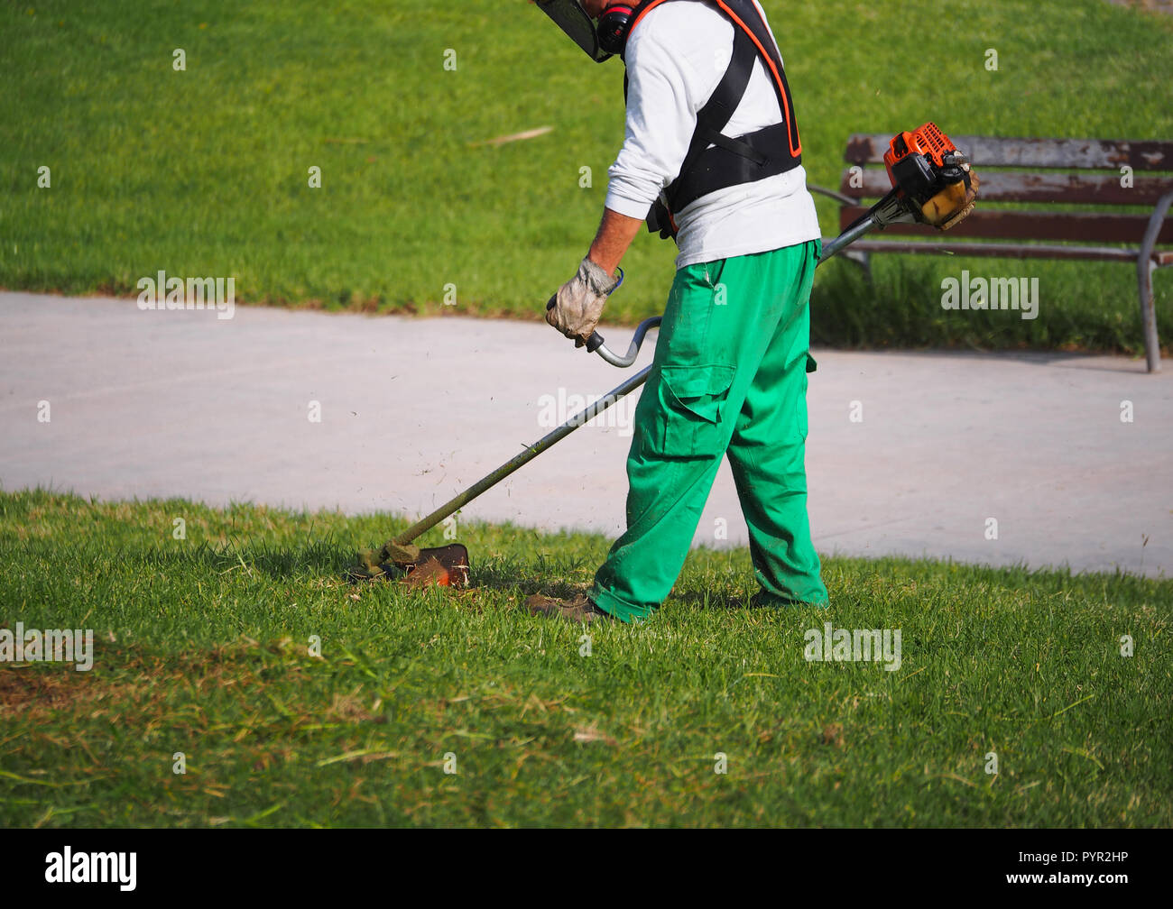 Lawn mower workers hi-res stock photography and images - Alamy